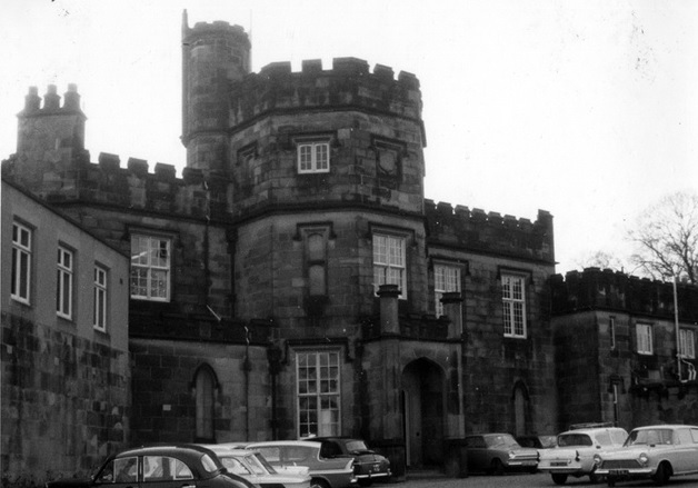 Banner Cross Hall: “And the work proceeded so rapidly that its ...